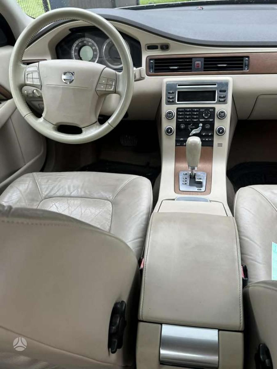 Brown Volvo S80 2008 in Alytus, with an engine capacity of 2.95 L and mileage of 237 thousand km for 3800 €, photo 10 on AUTOMOTO.COM.LV