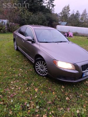 Brūns Volvo S80 2008 Rīga, ar dzinēja tilpumu 2.40 L un nobraukumu 335 tūkst. km par 3100 €, foto 3 vietnē AUTOMOTO.COM.LV