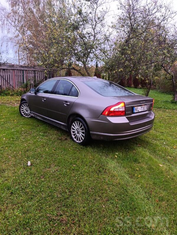 Brown Volvo S80 2008 in Riga, with an engine capacity of 2.40 L and mileage of 335 thousand km for 3100 €, photo 4 on AUTOMOTO.COM.LV