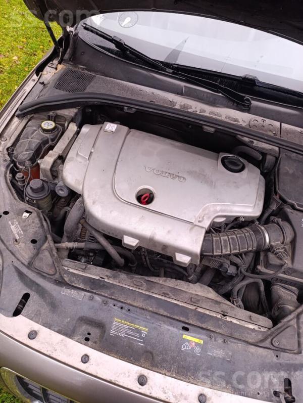 Brown Volvo S80 2008 in Riga, with an engine capacity of 2.40 L and mileage of 335 thousand km for 3100 €, photo 6 on AUTOMOTO.COM.LV