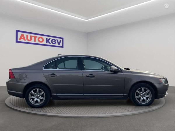 Brown Volvo S80 2009 in Vilnius, with an engine capacity of 2.40 L and mileage of 197 thousand km for 6499 €, photo 5 on AUTOMOTO.COM.LV