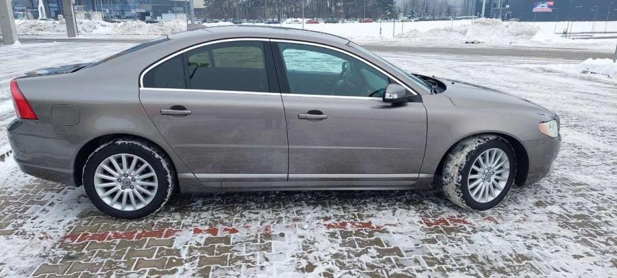 Brūns Volvo S80 2009 Viļņa, ar dzinēja tilpumu 3.19 L un nobraukumu 192 tūkst. km par 4200 €, foto 2 vietnē AUTOMOTO.COM.LV