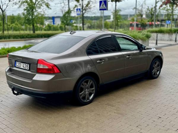 Brown Volvo S80 2009 in Vilnius, with an engine capacity of 2.40 L and mileage of 298 thousand km for 3500 €, photo 1 on AUTOMOTO.COM.LV