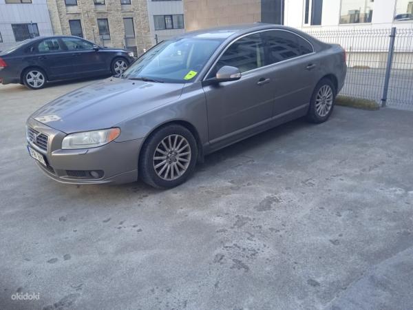 Brown Volvo S80 2009 in Tallinn, with an engine capacity of 2.40 L and mileage of 400 thousand km for 2300 €, photo 9 on AUTOMOTO.COM.LV