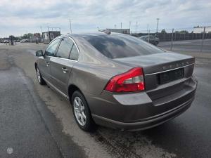 Brown Volvo S80 2010 in Marijampole, with an engine capacity of 1.56 L and mileage of 308 thousand km for 3400 €, photo 8 on AUTOMOTO.COM.LV