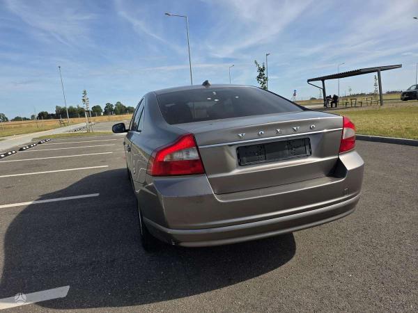 Brown Volvo S80 2010 in Marijampole, with an engine capacity of 1.56 L and mileage of 301 thousand km for 2990 €, photo 9 on AUTOMOTO.COM.LV