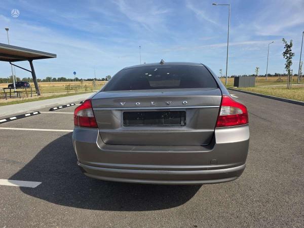 Brown Volvo S80 2010 in Marijampole, with an engine capacity of 1.56 L and mileage of 301 thousand km for 2990 €, photo 10 on AUTOMOTO.COM.LV
