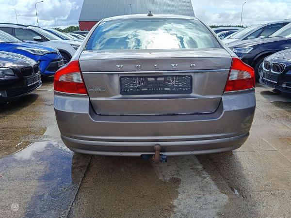 Brown Volvo S80 2011 in Siauliai, with an engine capacity of 1.56 L and mileage of 284 thousand km for 4650 €, photo 6 on AUTOMOTO.COM.LV