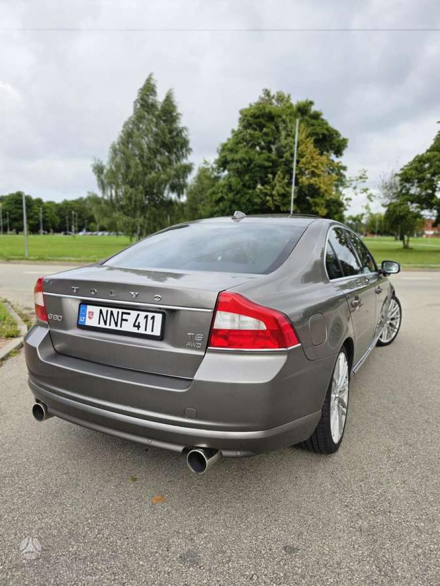 Brown Volvo S80 2011 in Klaipeda, with an engine capacity of 3.00 L and mileage of 190 thousand km for 6999 €, photo 4 on AUTOMOTO.COM.LV
