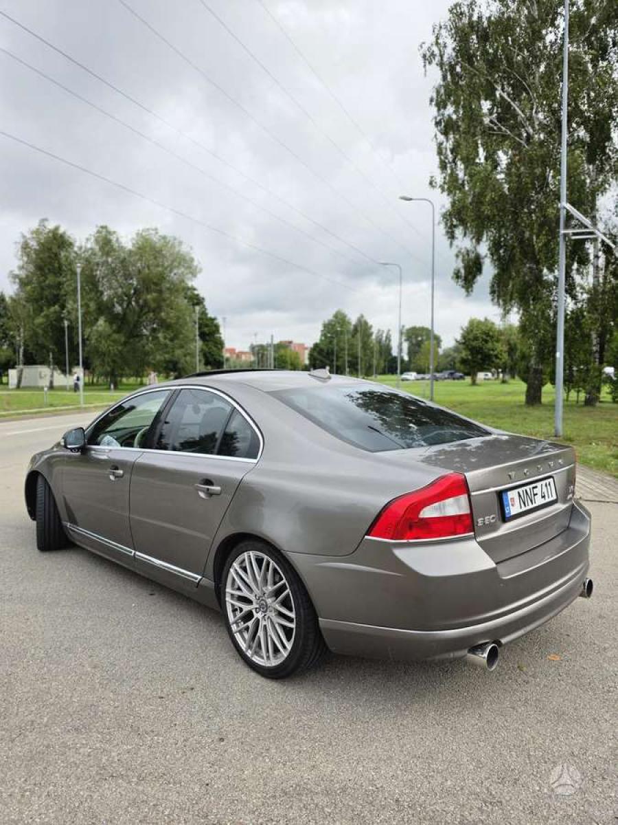 Brown Volvo S80 2011 in Klaipeda, with an engine capacity of 3.00 L and mileage of 190 thousand km for 6999 €, photo 5 on AUTOMOTO.COM.LV