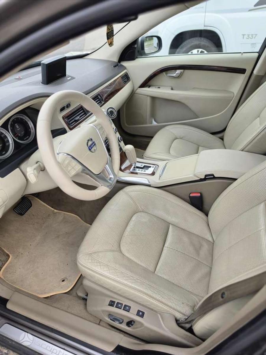 Brown Volvo S80 2011 in Klaipeda, with an engine capacity of 3.00 L and mileage of 190 thousand km for 6999 €, photo 13 on AUTOMOTO.COM.LV