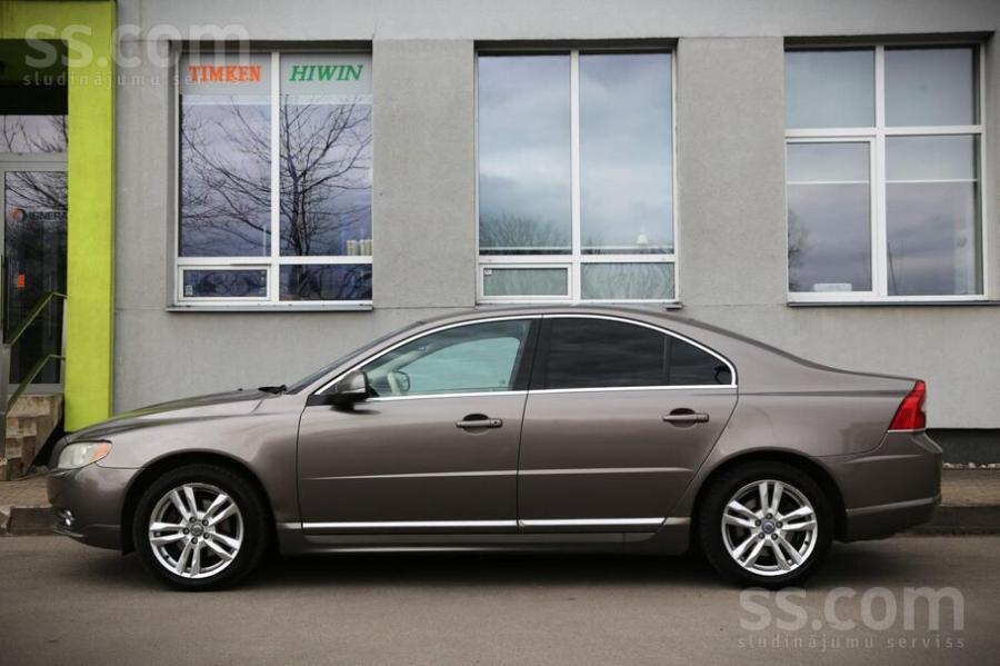Brūns Volvo S80 2012 Rīga, ar dzinēja tilpumu 2.00 L un nobraukumu 371 tūkst. km par 5995 €, foto 3 vietnē AUTOMOTO.COM.LV