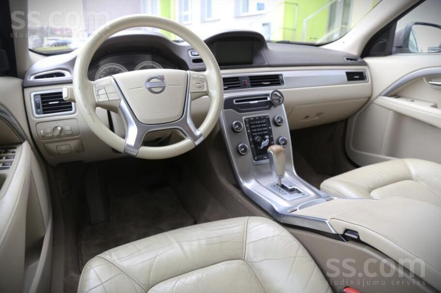 Brown Volvo S80 2012 in Riga, with an engine capacity of 2.00 L and mileage of 371 thousand km for 5995 €, photo 8 on AUTOMOTO.COM.LV