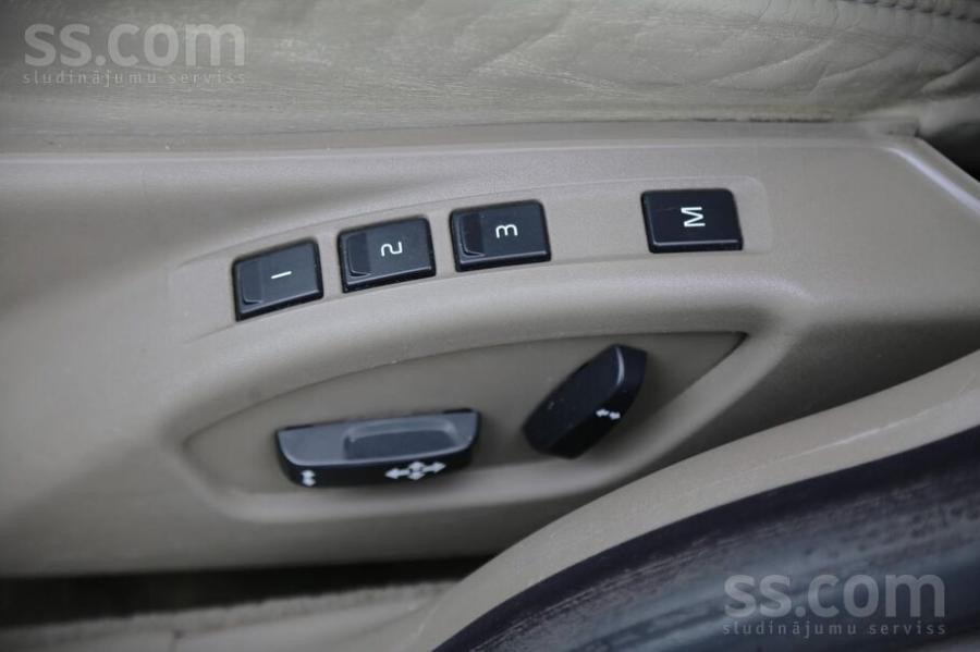 Brown Volvo S80 2012 in Riga, with an engine capacity of 2.00 L and mileage of 371 thousand km for 5995 €, photo 15 on AUTOMOTO.COM.LV