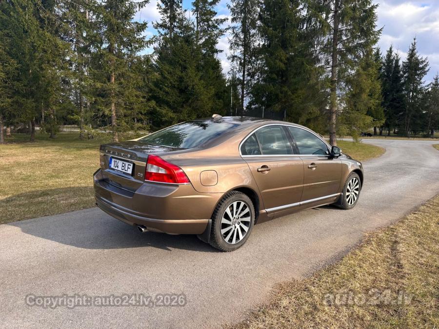 Brown Volvo S80 2012 in Tallinn, with an engine capacity of 2.40 L and mileage of 153 thousand km for 10700 €, photo 3 on AUTOMOTO.COM.LV