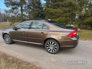 Brown Volvo S80 2012 in Tallinn, with an engine capacity of 2.40 L and mileage of 153 thousand km for 10700 €, photo 4 on AUTOMOTO.COM.LV