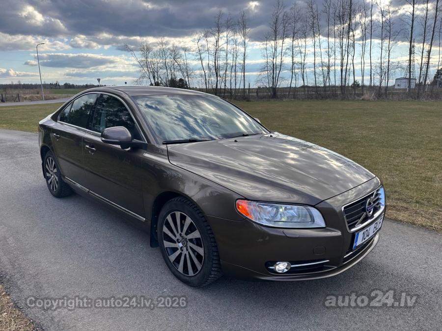 Brown Volvo S80 2012 in Tallinn, with an engine capacity of 2.40 L and mileage of 153 thousand km for 10700 €, photo 5 on AUTOMOTO.COM.LV