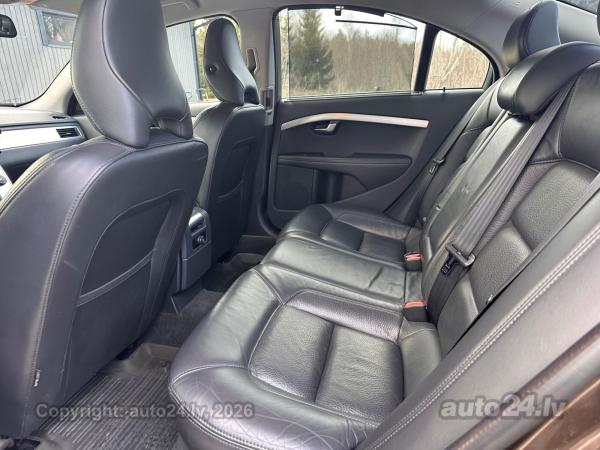 Brown Volvo S80 2012 in Tallinn, with an engine capacity of 2.40 L and mileage of 153 thousand km for 10700 €, photo 6 on AUTOMOTO.COM.LV