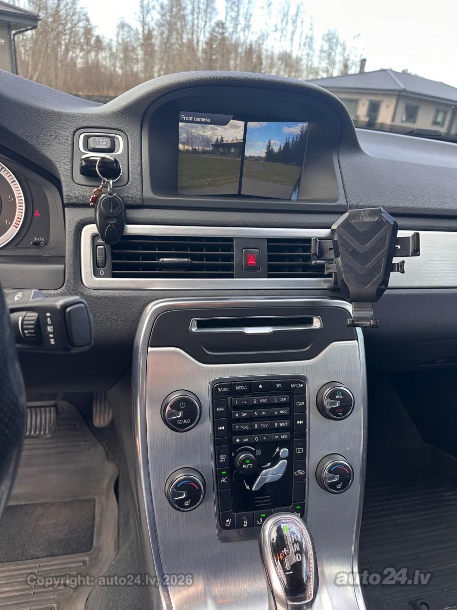 Brown Volvo S80 2012 in Tallinn, with an engine capacity of 2.40 L and mileage of 153 thousand km for 10700 €, photo 9 on AUTOMOTO.COM.LV