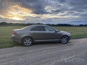 Brown Volvo S80 2012 in Riga, with an engine capacity of 2.00 L and mileage of 370 thousand km for 4400 €, photo 1 on AUTOMOTO.COM.LV