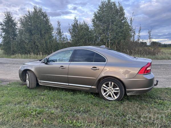 Brown Volvo S80 2012 in Riga, with an engine capacity of 2.00 L and mileage of 370 thousand km for 4400 €, photo 3 on AUTOMOTO.COM.LV