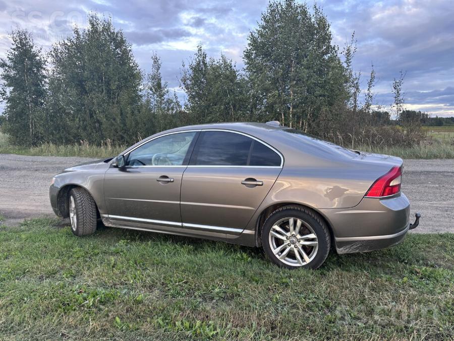 Brown Volvo S80 2012 in Riga, with an engine capacity of 2.00 L and mileage of 370 thousand km for 4400 €, photo 3 on AUTOMOTO.COM.LV