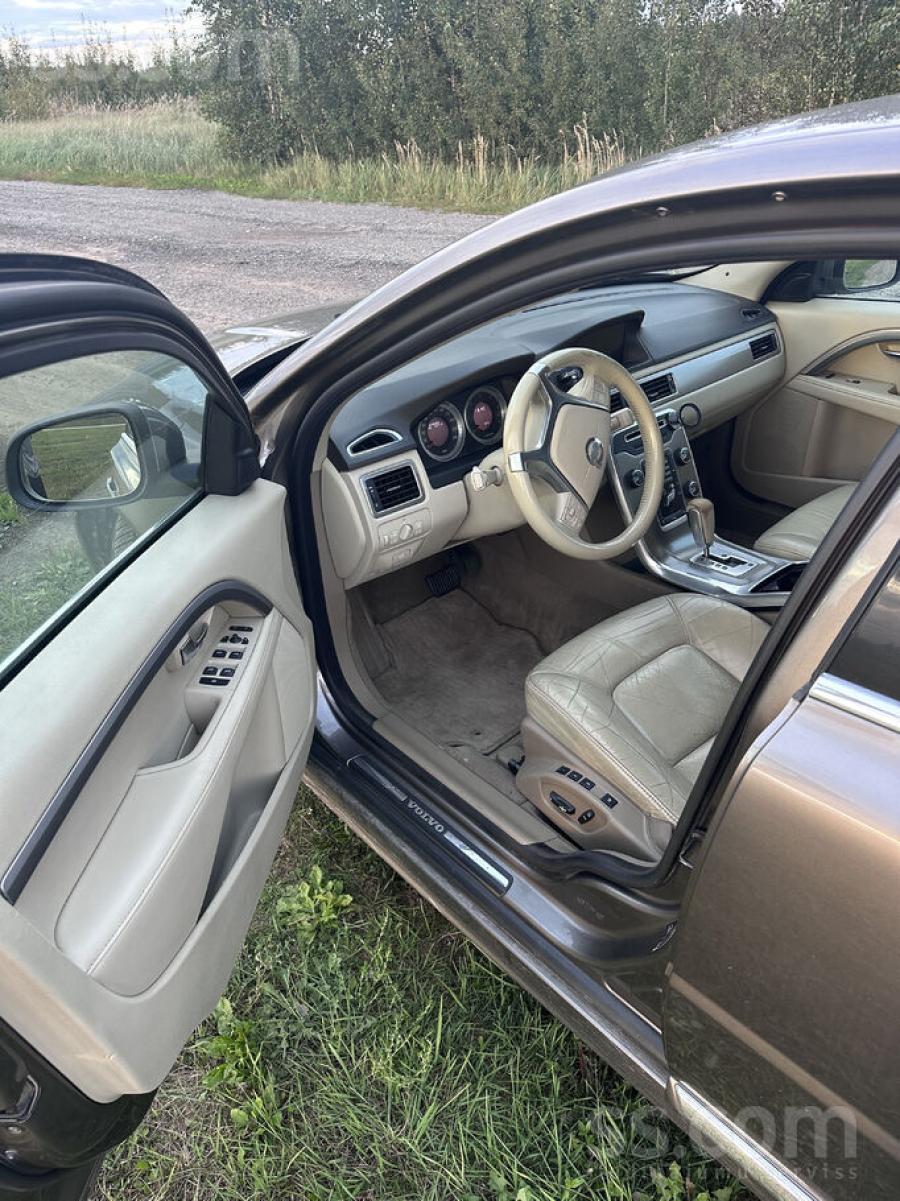 Brown Volvo S80 2012 in Riga, with an engine capacity of 2.00 L and mileage of 370 thousand km for 4400 €, photo 4 on AUTOMOTO.COM.LV
