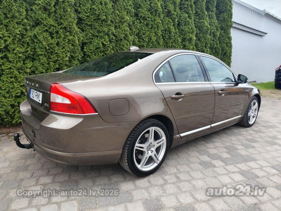 Brown Volvo S80 2013 in Paide, with an engine capacity of 2.00 L and mileage of 253 thousand km for 8490 €, photo 10 on AUTOMOTO.COM.LV