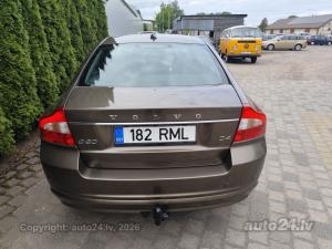 Brown Volvo S80 2013 in Paide, with an engine capacity of 2.00 L and mileage of 253 thousand km for 8490 €, photo 11 on AUTOMOTO.COM.LV