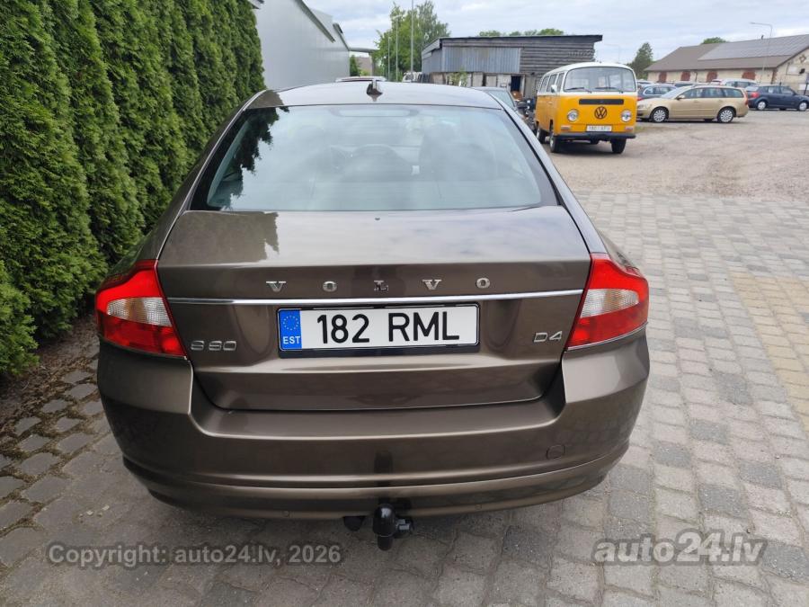Brown Volvo S80 2013 in Paide, with an engine capacity of 2.00 L and mileage of 253 thousand km for 8490 €, photo 11 on AUTOMOTO.COM.LV