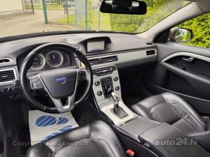 Brown Volvo S80 2013 in Paide, with an engine capacity of 2.00 L and mileage of 253 thousand km for 8490 €, photo 13 on AUTOMOTO.COM.LV