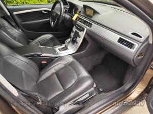 Brown Volvo S80 2013 in Paide, with an engine capacity of 2.00 L and mileage of 253 thousand km for 8490 €, photo 19 on AUTOMOTO.COM.LV