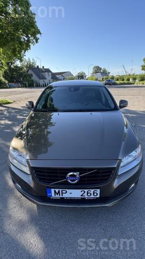 Brown Volvo S80 2013 in Jelgava, with an engine capacity of 2.00 L and mileage of 353 thousand km for 5200 €, photo 6 on AUTOMOTO.COM.LV