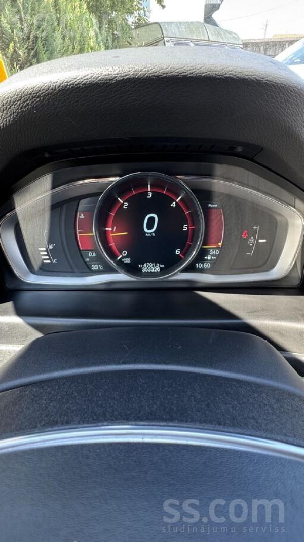 Brown Volvo S80 2013 in Jelgava, with an engine capacity of 2.00 L and mileage of 353 thousand km for 5200 €, photo 10 on AUTOMOTO.COM.LV
