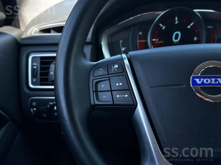 Brūns Volvo S80 2014 Jelgava, ar dzinēja tilpumu 2.00 L un nobraukumu 0 tūkst. km par 8990 €, foto 28 vietnē AUTOMOTO.COM.LV
