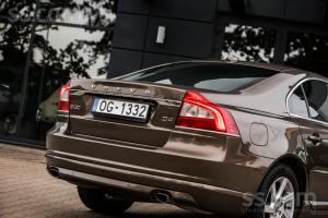Brown Volvo S80 2014 in Jelgava, with an engine capacity of 2.00 L and mileage of 0 thousand km for 8590 €, photo 9 on AUTOMOTO.COM.LV
