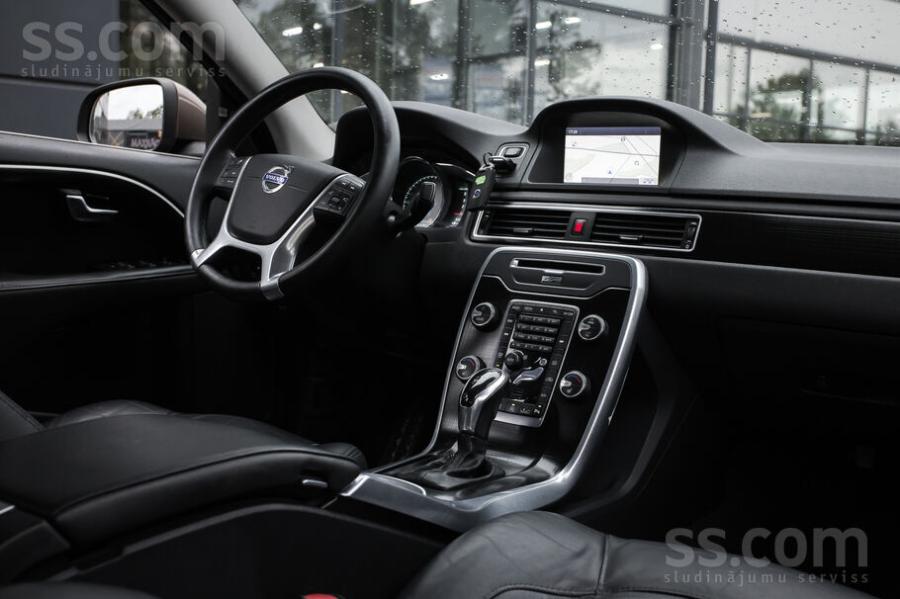 Brown Volvo S80 2014 in Jelgava, with an engine capacity of 2.00 L and mileage of 0 thousand km for 8590 €, photo 29 on AUTOMOTO.COM.LV
