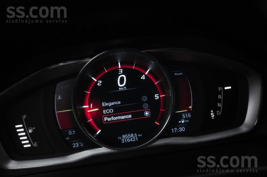 Brown Volvo S80 2014 in Jelgava, with an engine capacity of 2.00 L and mileage of 0 thousand km for 8590 €, photo 35 on AUTOMOTO.COM.LV