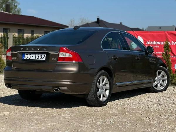 Brown Volvo S80 2014 in Jelgava, with an engine capacity of 2.00 L and mileage of 317 thousand km for 8590 €, photo 4 on AUTOMOTO.COM.LV