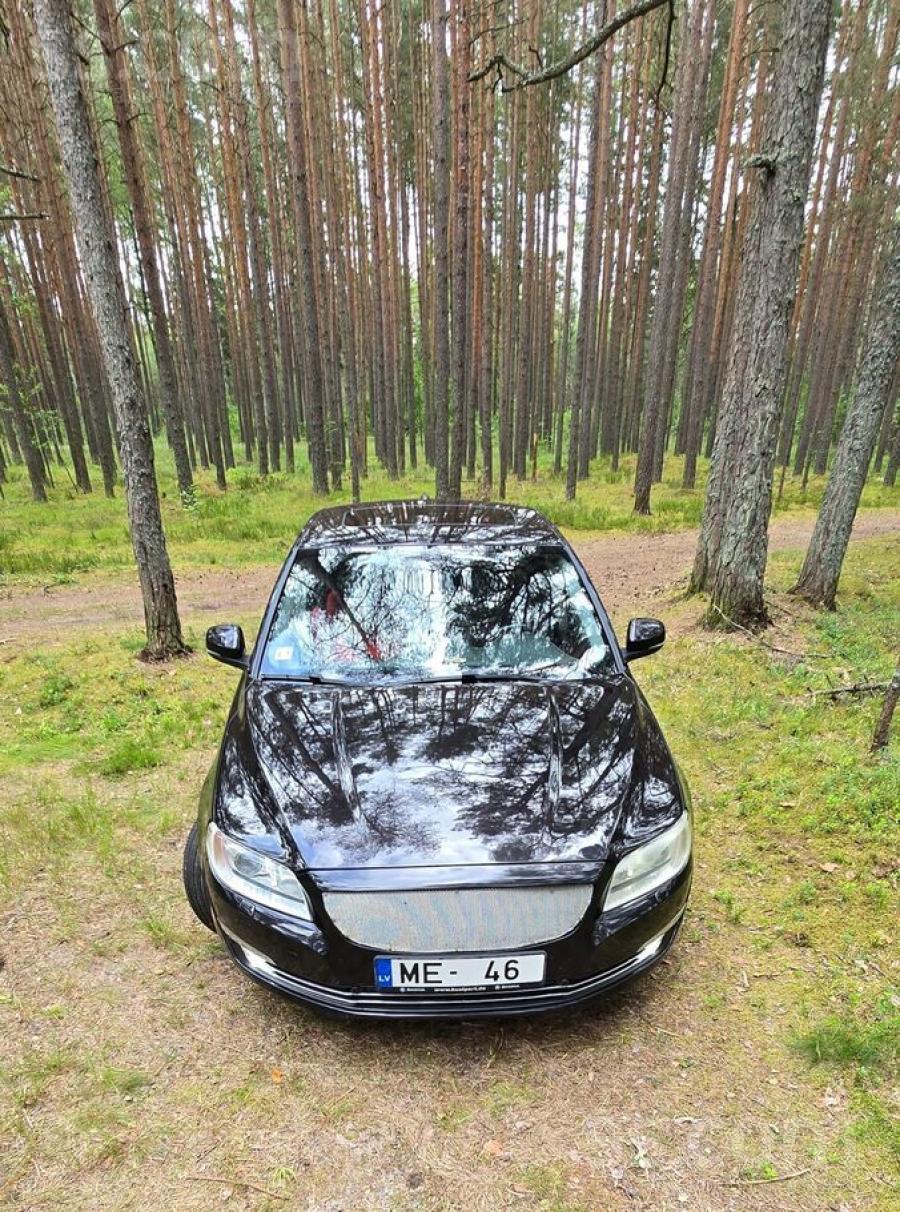 Brown Volvo S80 2014 in Riga, with an engine capacity of 2.00 L and mileage of 267 thousand km for 9300 €, photo 3 on AUTOMOTO.COM.LV