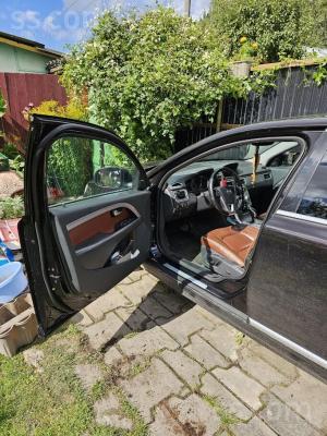 Brown Volvo S80 2014 in Riga, with an engine capacity of 2.00 L and mileage of 267 thousand km for 9300 €, photo 14 on AUTOMOTO.COM.LV