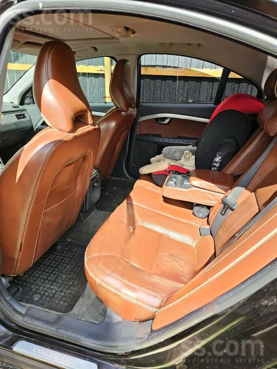 Brown Volvo S80 2014 in Riga, with an engine capacity of 2.00 L and mileage of 267 thousand km for 9300 €, photo 16 on AUTOMOTO.COM.LV