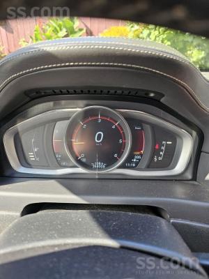 Brown Volvo S80 2014 in Riga, with an engine capacity of 2.00 L and mileage of 267 thousand km for 9300 €, photo 28 on AUTOMOTO.COM.LV