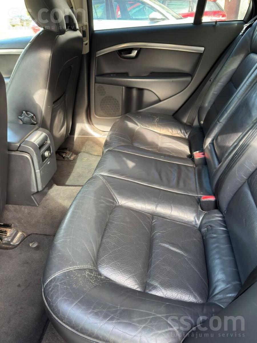 Brūns Volvo S80 2007 Rīga, ar dzinēja tilpumu 2.40 L un nobraukumu 302 tūkst. km par 4000 €, foto 7 vietnē AUTOMOTO.COM.LV