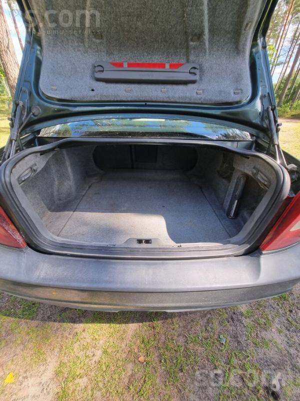 Green Volvo S80 1999 in Balvi, with an engine capacity of 2.50 L and mileage of 256 thousand km for 1400 €, photo 4 on AUTOMOTO.COM.LV