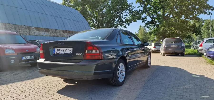 Zaļš Volvo S80 2000 Valmiera, ar dzinēja tilpumu 2.50 L un nobraukumu 388 tūkst. km par 1300 €, foto 4 vietnē AUTOMOTO.COM.LV