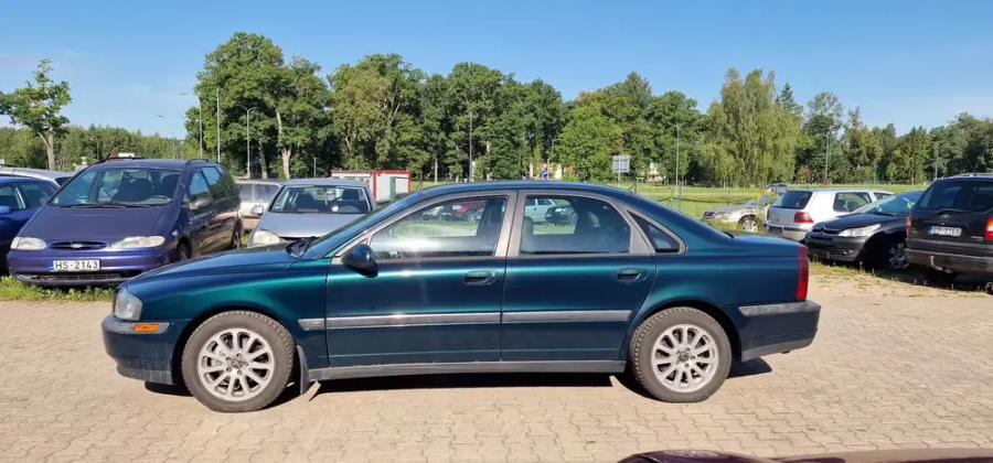 Zaļš Volvo S80 2000 Valmiera, ar dzinēja tilpumu 2.50 L un nobraukumu 388 tūkst. km par 1300 €, foto 6 vietnē AUTOMOTO.COM.LV