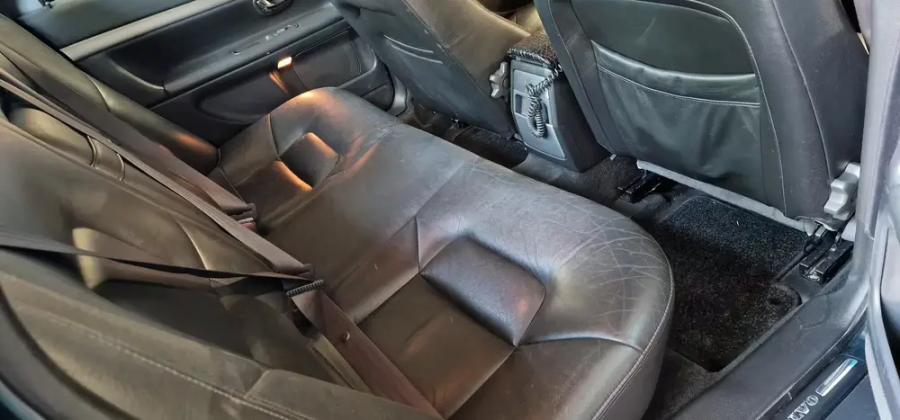 Zaļš Volvo S80 2000 Valmiera, ar dzinēja tilpumu 2.50 L un nobraukumu 388 tūkst. km par 1300 €, foto 11 vietnē AUTOMOTO.COM.LV