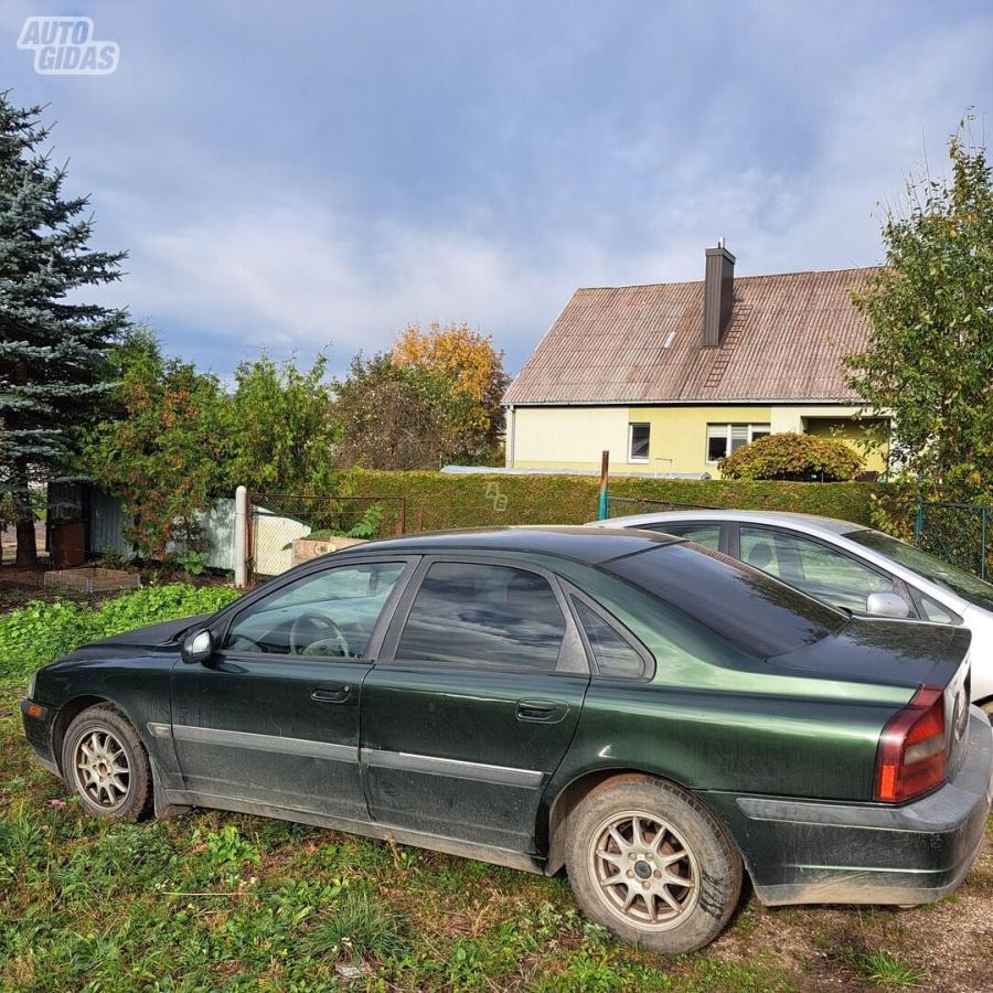 Зеленый Вольво С80 2000 в Алитус, объемом двигателя 2.50 л и пробегом 421 тыс. км за 750 €, фото 3 на AUTOMOTO.COM.LV