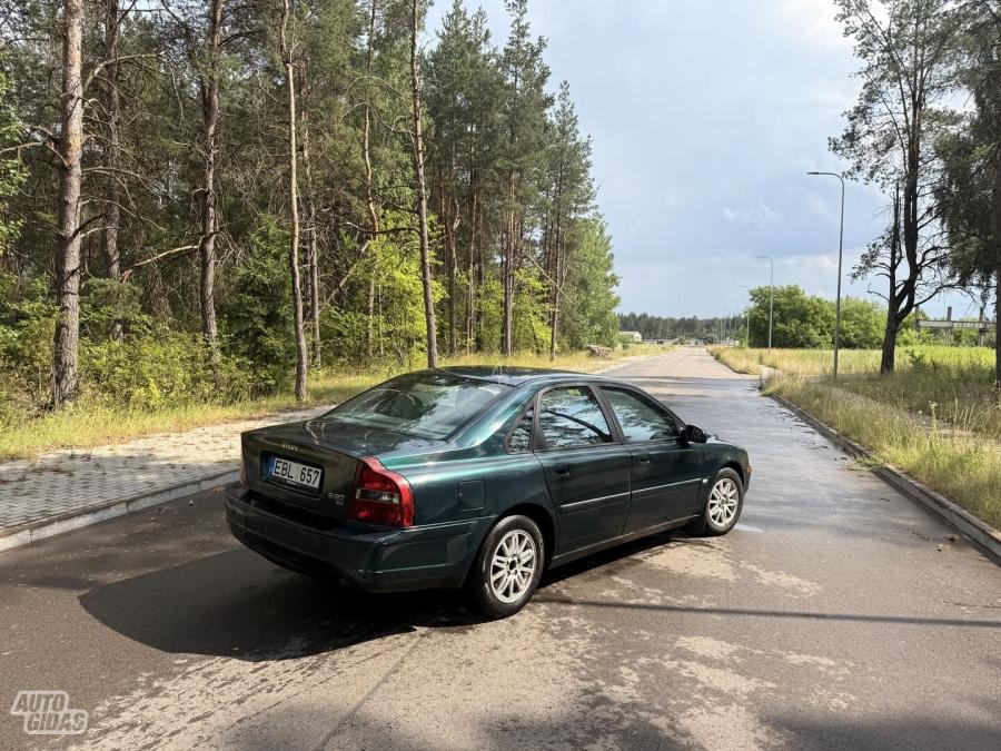 Green Volvo S80 2002 in Varena, with an engine capacity of 2.40 L and mileage of 100 thousand km for 850 €, photo 5 on AUTOMOTO.COM.LV